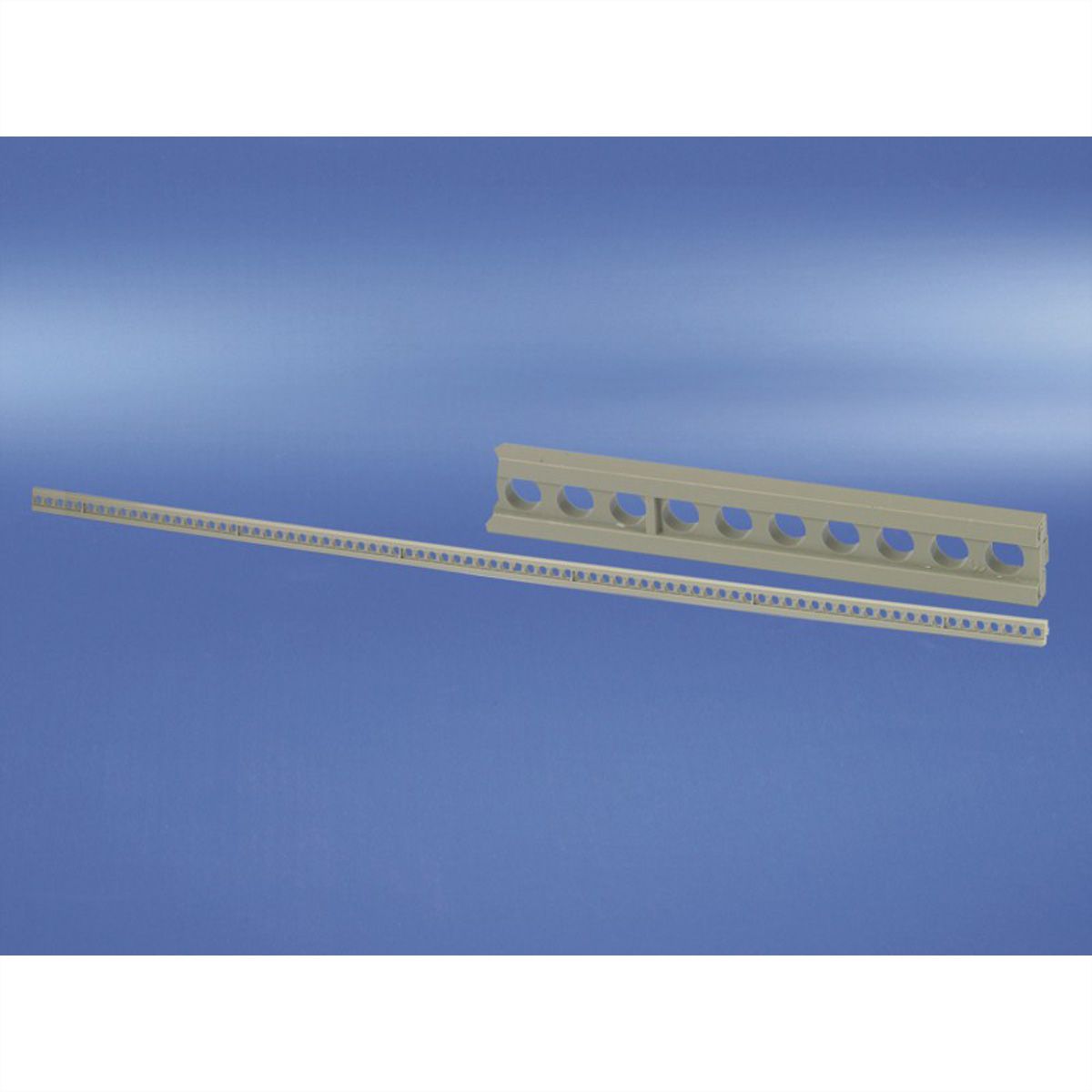 SCHROFF Horizontal Rail Insulation Strip, 63 HP, PC - SECOMP Nederland GmbH